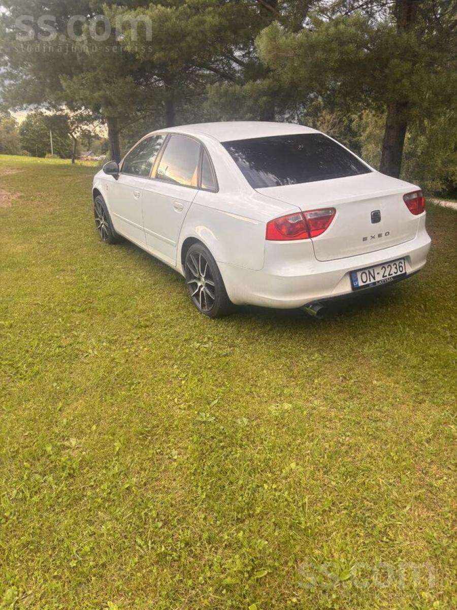 White SEAT Exeo 2012 in Madona, with an engine capacity of 1.80 L and mileage of 291 thousand km for 3299 €, photo 6 on AUTOMOTO.COM.LV