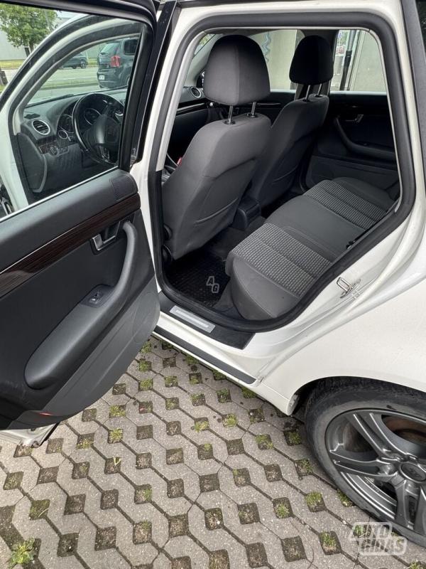 White SEAT Exeo 2011 in Kaunas, with an engine capacity of 2.00 L and mileage of 283 thousand km for 3200 €, photo 8 on AUTOMOTO.COM.LV
