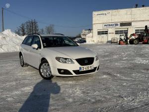 White SEAT Exeo 2012 in Panevezys, with an engine capacity of 2.00 L and mileage of 325 thousand km for 2690 €, photo 4 on AUTOMOTO.COM.LV