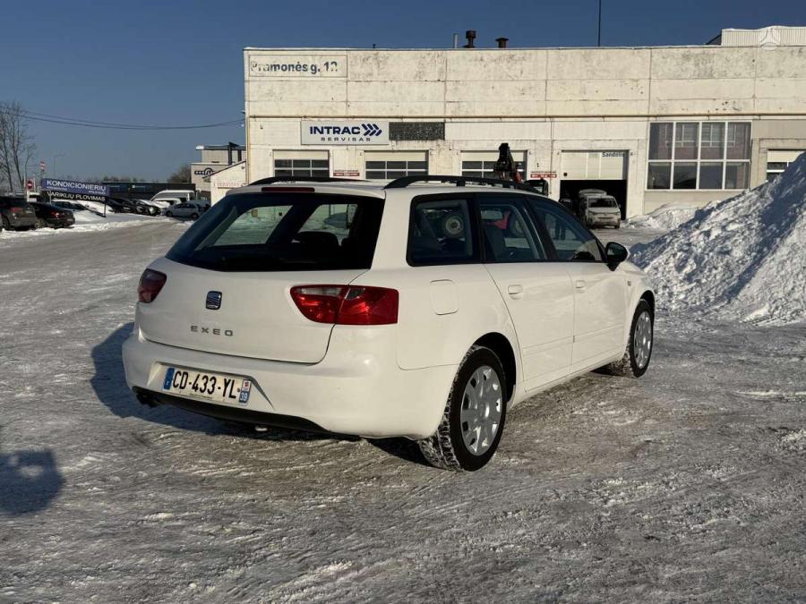 White SEAT Exeo 2012 in Panevezys, with an engine capacity of 2.00 L and mileage of 325 thousand km for 2690 €, photo 6 on AUTOMOTO.COM.LV