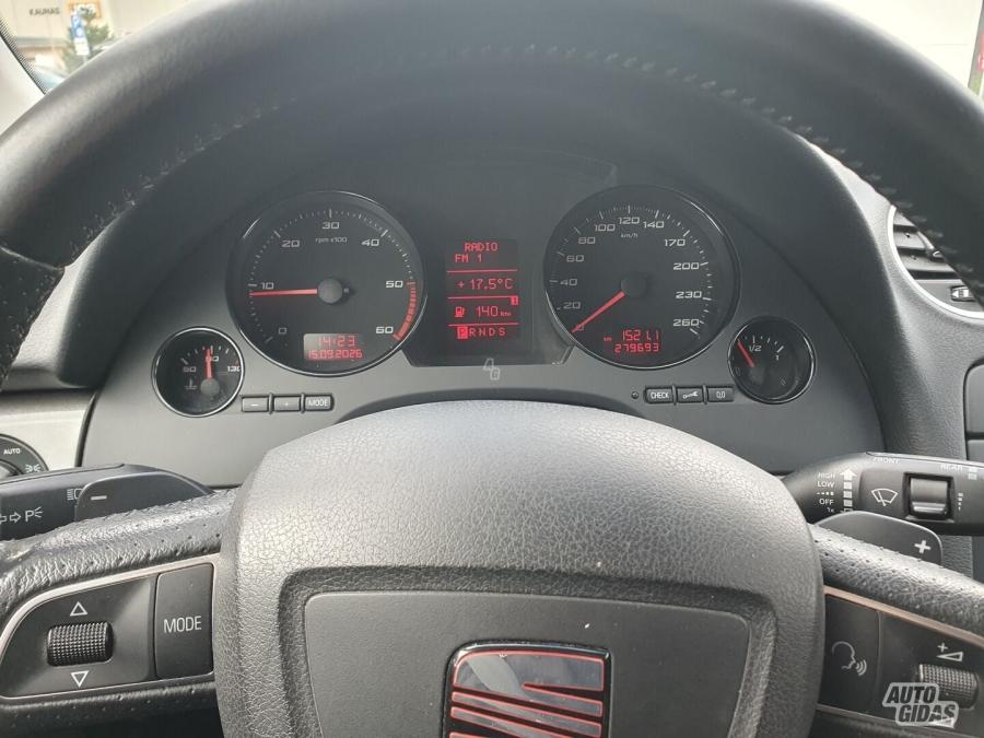 Balts SEAT Exeo 2012 Kauņa, ar dzinēja tilpumu 2.00 L un nobraukumu 280 tūkst. km par 2750 €, foto 13 vietnē AUTOMOTO.COM.LV