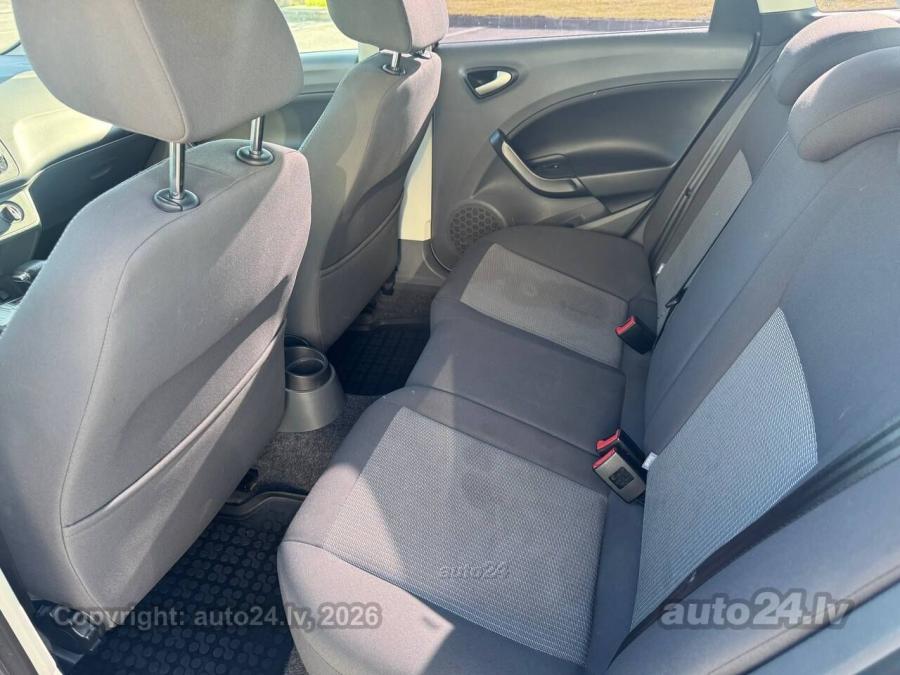 Smilšu krāsa SEAT Ibiza 2011 Narva, ar dzinēja tilpumu 1.20 L un nobraukumu 98 tūkst. km par 4590 €, foto 8 vietnē AUTOMOTO.COM.LV