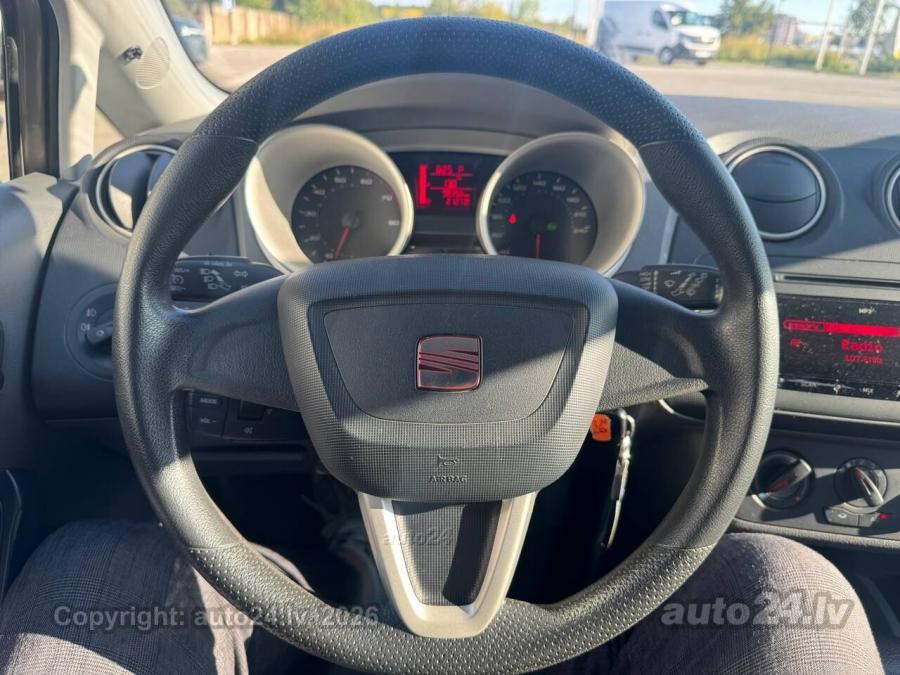 Smilšu krāsa SEAT Ibiza 2011 Narva, ar dzinēja tilpumu 1.20 L un nobraukumu 98 tūkst. km par 4590 €, foto 9 vietnē AUTOMOTO.COM.LV