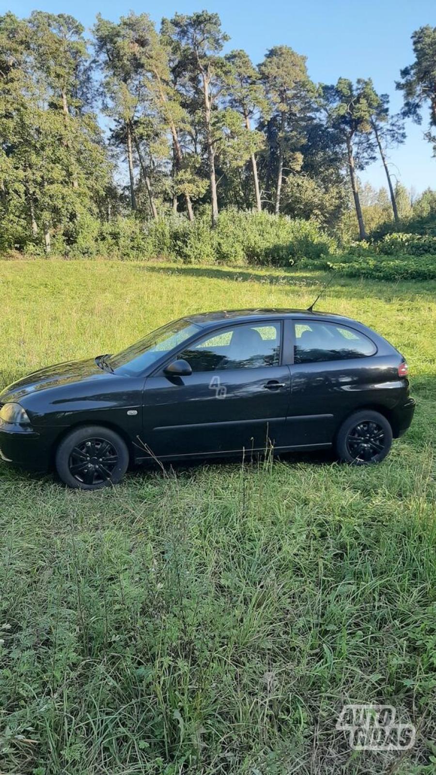 Black SEAT Ibiza 2004 in Varena, with an engine capacity of 1.90 L and mileage of 225 thousand km for 1720 €, photo 9 on AUTOMOTO.COM.LV