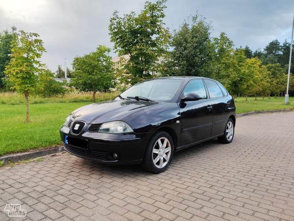Melns SEAT Ibiza 2005 Viļņa, ar dzinēja tilpumu 1.90 L un nobraukumu 311 tūkst. km par 800 €, foto 4 vietnē AUTOMOTO.COM.LV