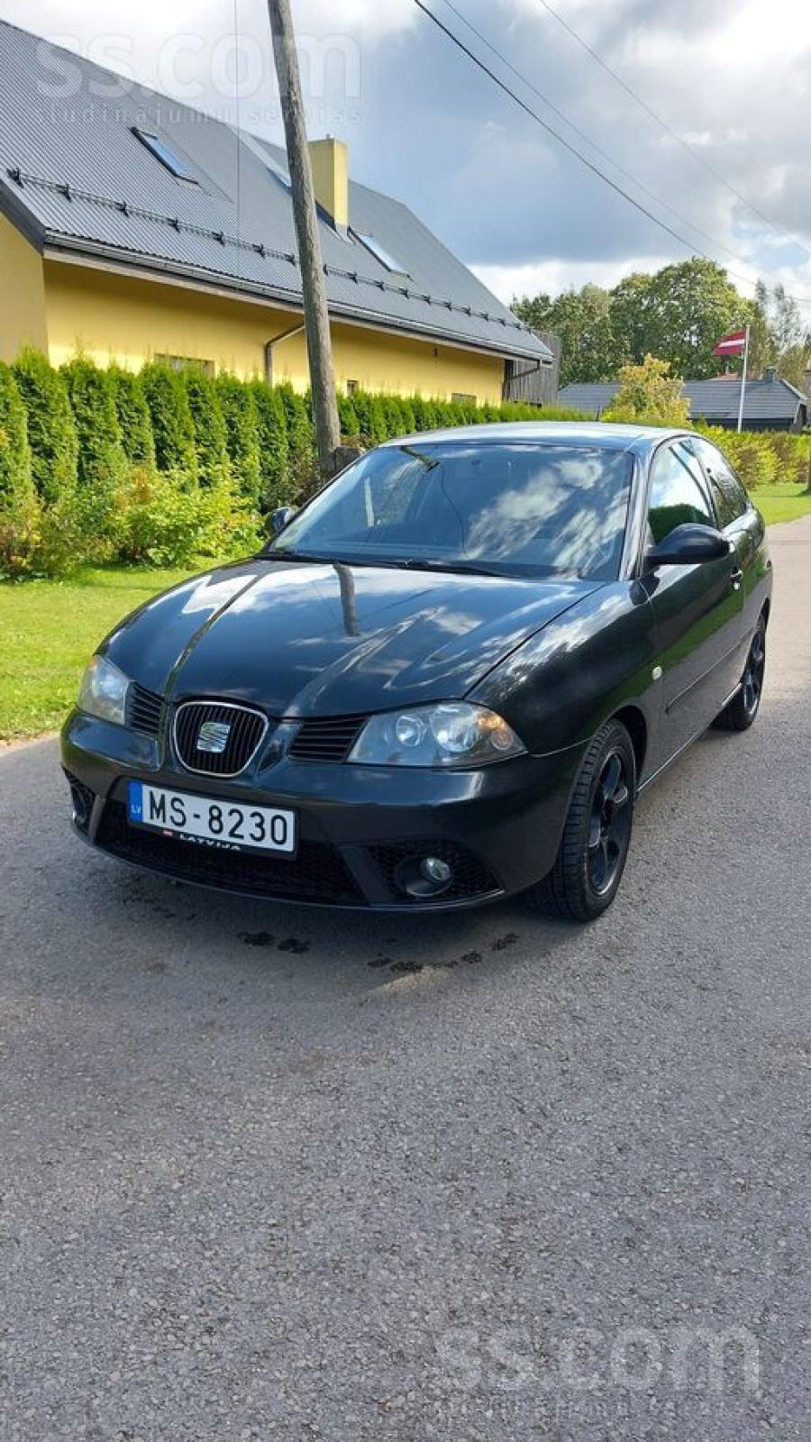 Black SEAT Ibiza 2006 in Riga, with an engine capacity of 1.40 L and mileage of 189 thousand km for 1500 €, photo 1 on AUTOMOTO.COM.LV