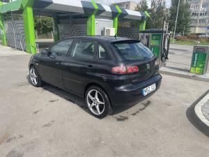 Melns SEAT Ibiza 2006 Ukmergė, ar dzinēja tilpumu 1.40 L un nobraukumu 210 tūkst. km par 1000 €, foto 5 vietnē AUTOMOTO.COM.LV
