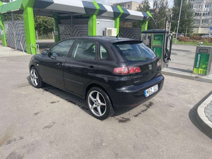 Melns SEAT Ibiza 2006 Ukmergė, ar dzinēja tilpumu 1.40 L un nobraukumu 210 tūkst. km par 1000 €, foto 5 vietnē AUTOMOTO.COM.LV
