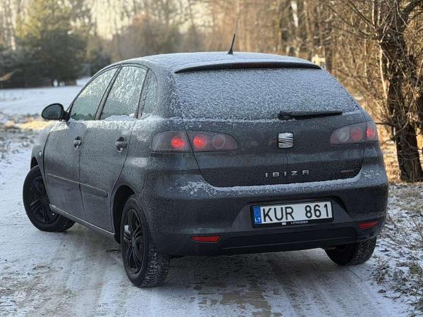 Black SEAT Ibiza 2008 in Vilnius, with an engine capacity of 1.42 L and mileage of 299 thousand km for 999 €, photo 4 on AUTOMOTO.COM.LV