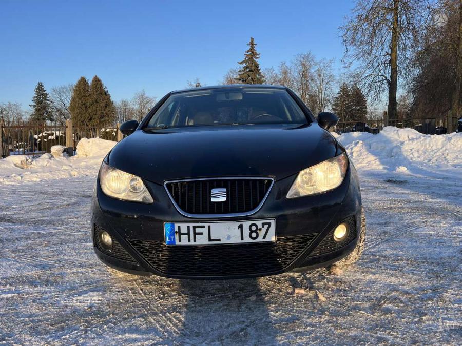 Black SEAT Ibiza 2008 in Panevezys, with an engine capacity of 1.90 L and mileage of 213 thousand km for 2750 €, photo 2 on AUTOMOTO.COM.LV