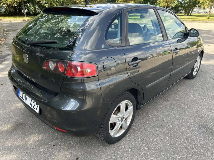 Black SEAT Ibiza 2008 in Kaunas, with an engine capacity of 1.42 L and mileage of 277 thousand km for 1400 €, photo 4 on AUTOMOTO.COM.LV