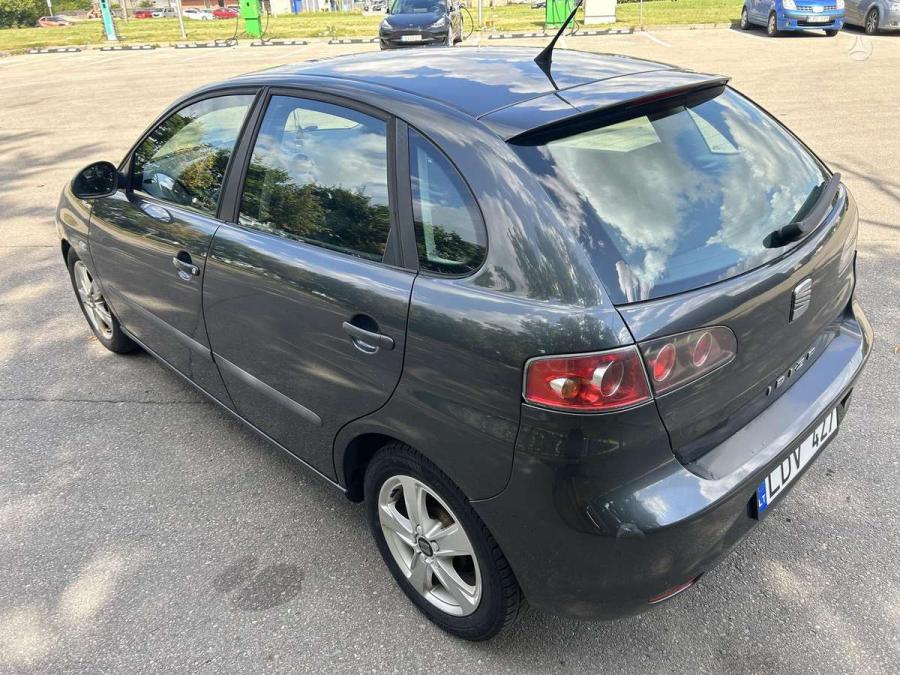 Black SEAT Ibiza 2008 in Kaunas, with an engine capacity of 1.42 L and mileage of 277 thousand km for 1400 €, photo 5 on AUTOMOTO.COM.LV