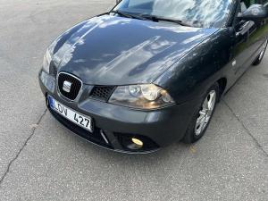 Black SEAT Ibiza 2008 in Kaunas, with an engine capacity of 1.42 L and mileage of 277 thousand km for 1400 €, photo 6 on AUTOMOTO.COM.LV