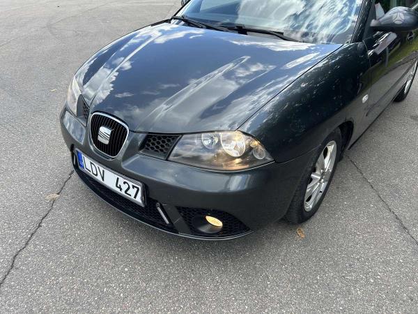 Melns SEAT Ibiza 2008 Kauņa, ar dzinēja tilpumu 1.42 L un nobraukumu 277 tūkst. km par 1400 €, foto 5 vietnē AUTOMOTO.COM.LV