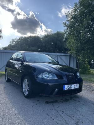 Melns SEAT Ibiza 2009 Kauņa, ar dzinēja tilpumu 1.40 L un nobraukumu 295 tūkst. km par 1700 €, foto  vietnē AUTOMOTO.COM.LV