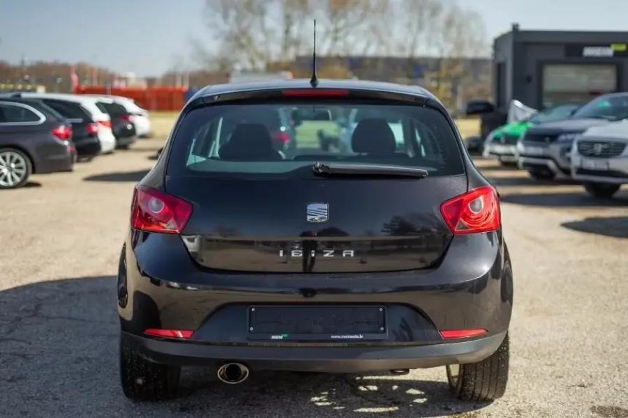 Melns SEAT Ibiza 2009 Liepāja, ar dzinēja tilpumu 1.60 L un nobraukumu 208 tūkst. km par 4350 €, foto 4 vietnē AUTOMOTO.COM.LV