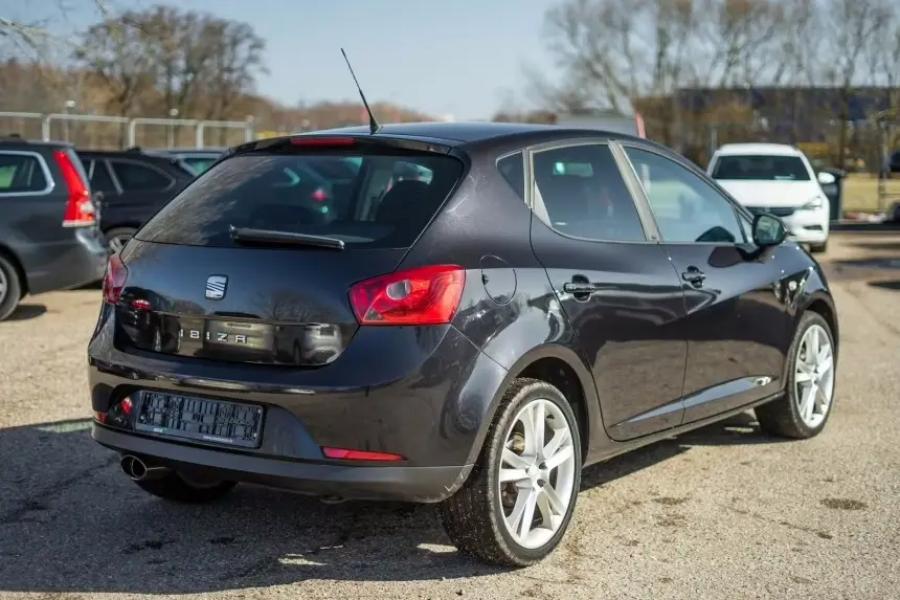 Melns SEAT Ibiza 2009 Liepāja, ar dzinēja tilpumu 1.60 L un nobraukumu 208 tūkst. km par 4350 €, foto 5 vietnē AUTOMOTO.COM.LV