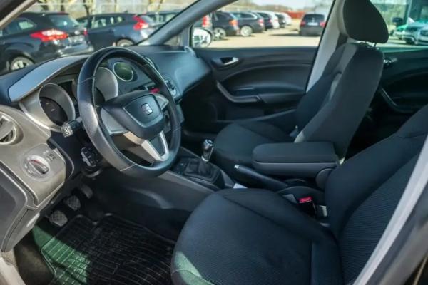 Melns SEAT Ibiza 2009 Liepāja, ar dzinēja tilpumu 1.60 L un nobraukumu 208 tūkst. km par 4350 €, foto 9 vietnē AUTOMOTO.COM.LV