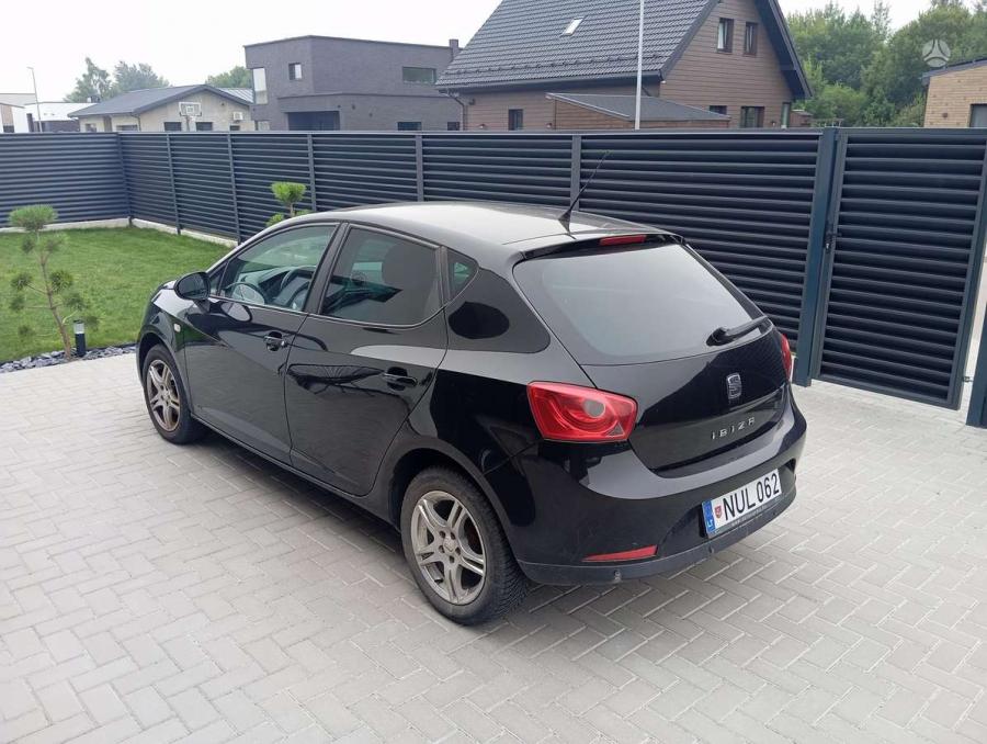 Melns SEAT Ibiza 2009 Šauļi, ar dzinēja tilpumu 1.42 L un nobraukumu 190 tūkst. km par 1350 €, foto 6 vietnē AUTOMOTO.COM.LV