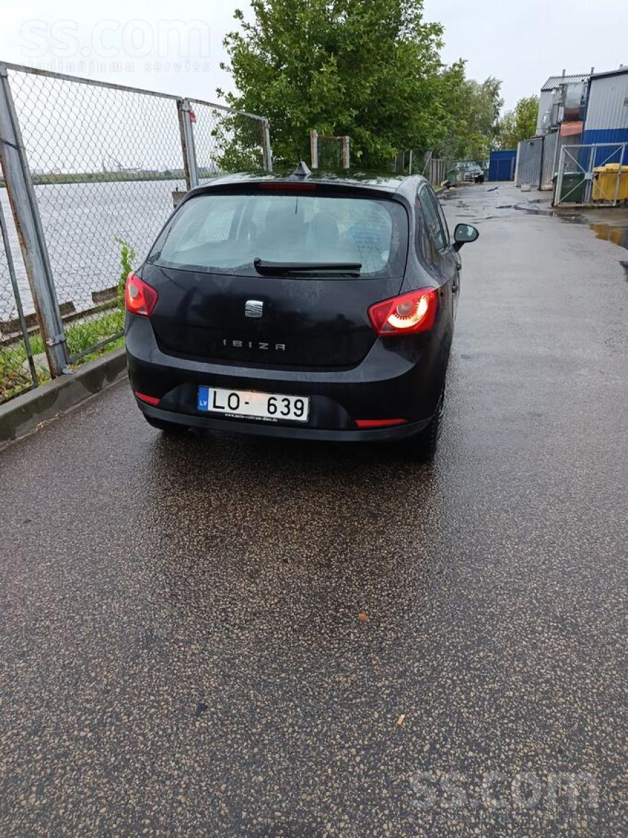 Black SEAT Ibiza 2009 in Riga, with an engine capacity of 1.90 L and mileage of 270 thousand km for 2000 €, photo 4 on AUTOMOTO.COM.LV
