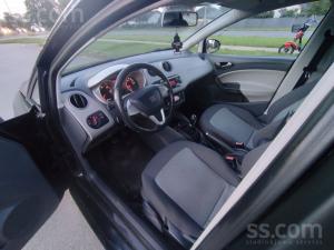 Black SEAT Ibiza 2009 in Riga, with an engine capacity of 1.90 L and mileage of 282 thousand km for 2590 €, photo 9 on AUTOMOTO.COM.LV
