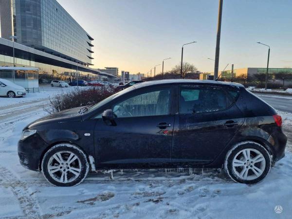Melns SEAT Ibiza 2010 Viļņa, ar dzinēja tilpumu 1.39 L un nobraukumu 1694 tūkst. km par 2300 €, foto 2 vietnē AUTOMOTO.COM.LV
