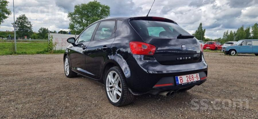 Melns SEAT Ibiza 2010 Daugavpils, ar dzinēja tilpumu 1.40 L un nobraukumu 159 tūkst. km par 5550 €, foto 5 vietnē AUTOMOTO.COM.LV