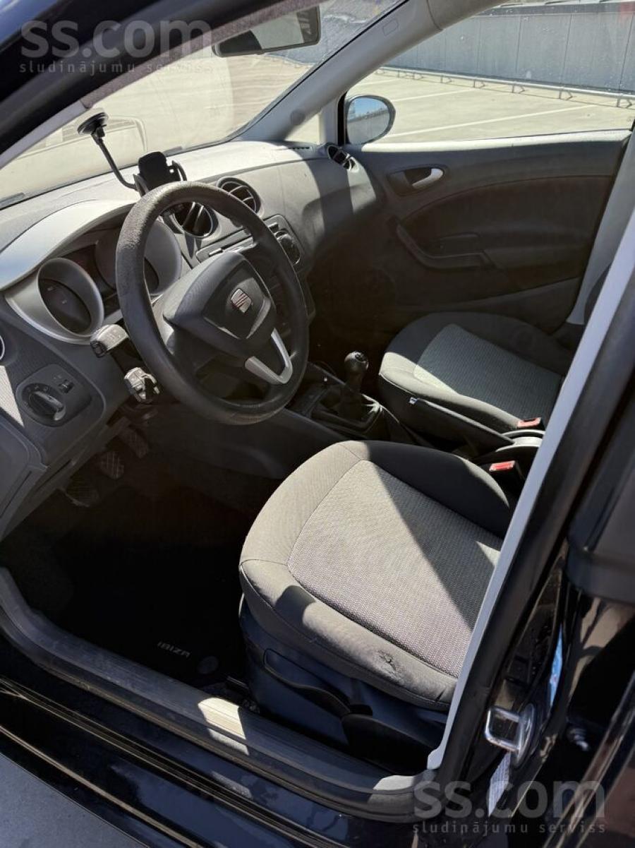 Melns SEAT Ibiza 2010 Rīga, ar dzinēja tilpumu 1.60 L un nobraukumu 227 tūkst. km par 1999 €, foto 7 vietnē AUTOMOTO.COM.LV