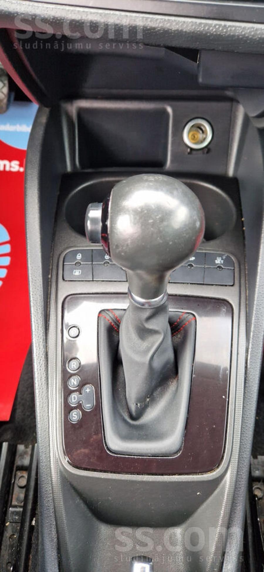 Melns SEAT Ibiza 2010 Daugavpils, ar dzinēja tilpumu 1.40 L un nobraukumu 159 tūkst. km par 5550 €, foto 12 vietnē AUTOMOTO.COM.LV