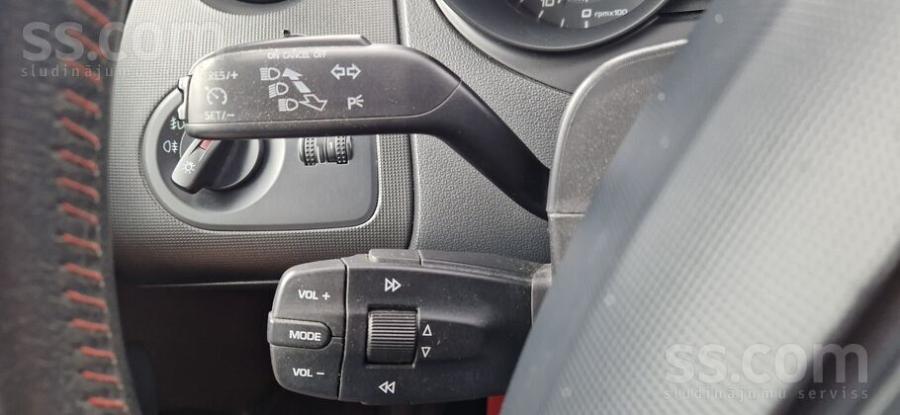 Melns SEAT Ibiza 2010 Daugavpils, ar dzinēja tilpumu 1.40 L un nobraukumu 159 tūkst. km par 5550 €, foto 14 vietnē AUTOMOTO.COM.LV