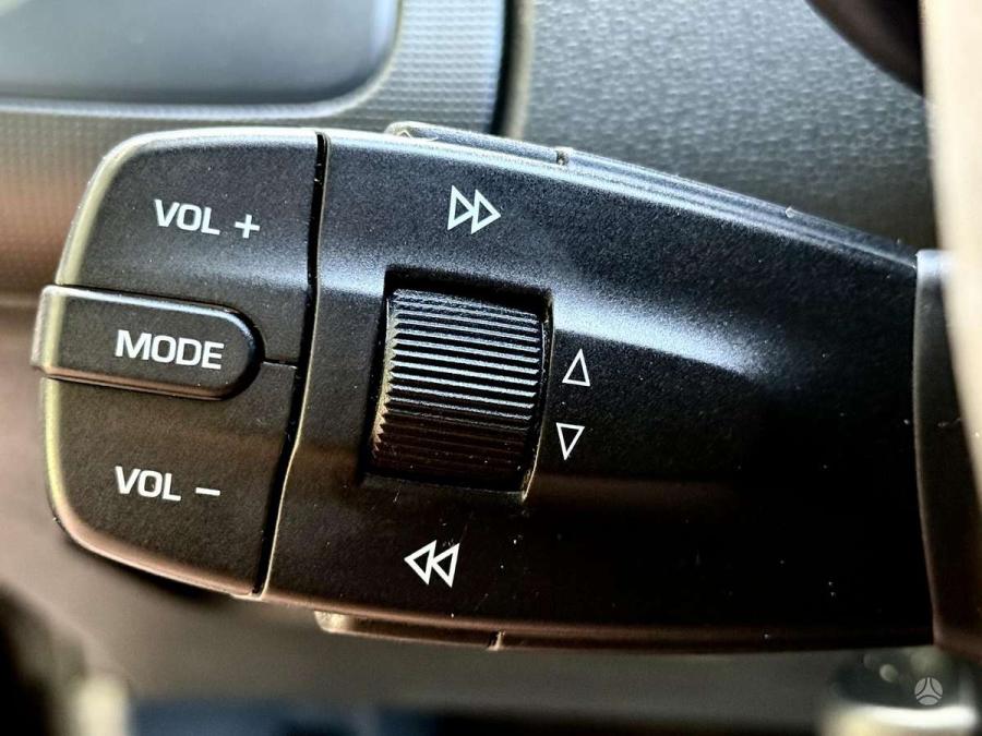 Melns SEAT Ibiza 2010 Kauņa, ar dzinēja tilpumu 1.90 L un nobraukumu 277 tūkst. km par 3000 €, foto 15 vietnē AUTOMOTO.COM.LV