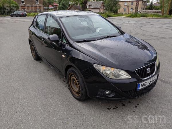 Black SEAT Ibiza 2010 in Riga, with an engine capacity of 1.60 L and mileage of 290 thousand km for 1100 €, photo 1 on AUTOMOTO.COM.LV