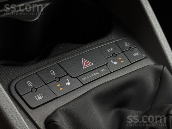 Black SEAT Ibiza 2010 in Jurmala, with an engine capacity of 1.40 L and mileage of 267 thousand km for 2990 €, photo 10 on AUTOMOTO.COM.LV