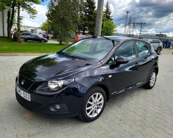 Black SEAT Ibiza 2012 in Siauliai, with an engine capacity of 1.20 L and mileage of 280 thousand km for 2450 €, photo 2 on AUTOMOTO.COM.LV