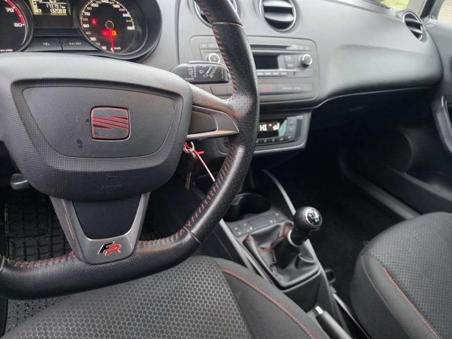 Black SEAT Ibiza 2013 in Rokiskis, with an engine capacity of 1.20 L and mileage of 174 thousand km for 2999 €, photo 5 on AUTOMOTO.COM.LV