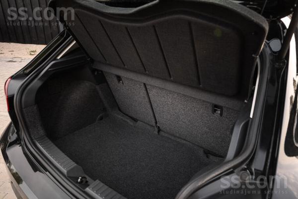 Black SEAT Ibiza 2019 in Jelgava, with an engine capacity of 1.60 L and mileage of 195 thousand km for 9950 €, photo 10 on AUTOMOTO.COM.LV