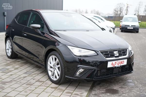 Black SEAT Ibiza 2023 in Kaunas, with an engine capacity of 1.50 L and mileage of 39 thousand km for 25995 €, photo 5 on AUTOMOTO.COM.LV