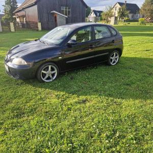 Black SEAT Ibiza 2007 in Taurage, with an engine capacity of 1.40 L and mileage of 171 thousand km for 1350 €, photo  on AUTOMOTO.COM.LV