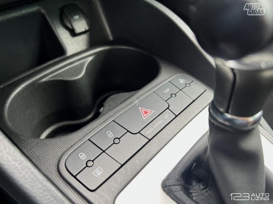 Black SEAT Ibiza 2010 in Taurage, with an engine capacity of 1.20 L and mileage of 281 thousand km for 3450 €, photo 19 on AUTOMOTO.COM.LV