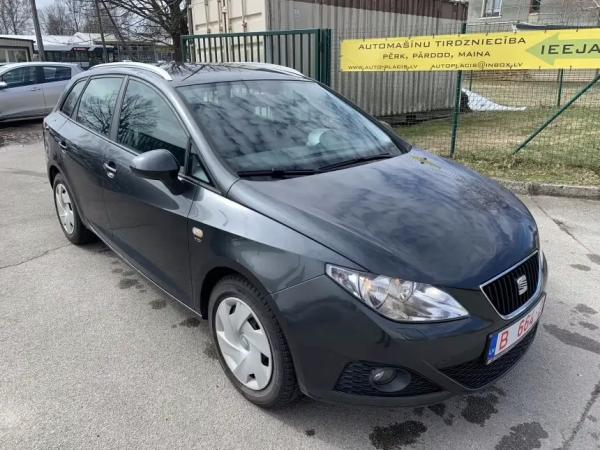 Black SEAT Ibiza 2010 in Riga, with an engine capacity of 1.60 L and mileage of 256 thousand km for 3250 €, photo 4 on AUTOMOTO.COM.LV