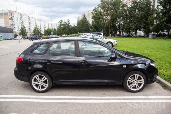 Black SEAT Ibiza 2010 in Riga, with an engine capacity of 1.60 L and mileage of 278 thousand km for 2100 €, photo 4 on AUTOMOTO.COM.LV
