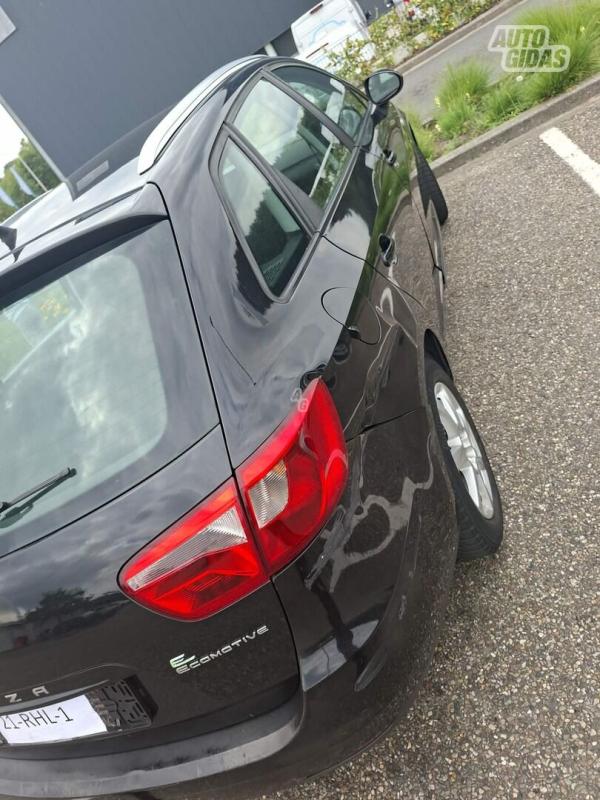 Black SEAT Ibiza 2011 in Kaunas, with an engine capacity of 1.20 L and mileage of 339 thousand km for 1350 €, photo 5 on AUTOMOTO.COM.LV