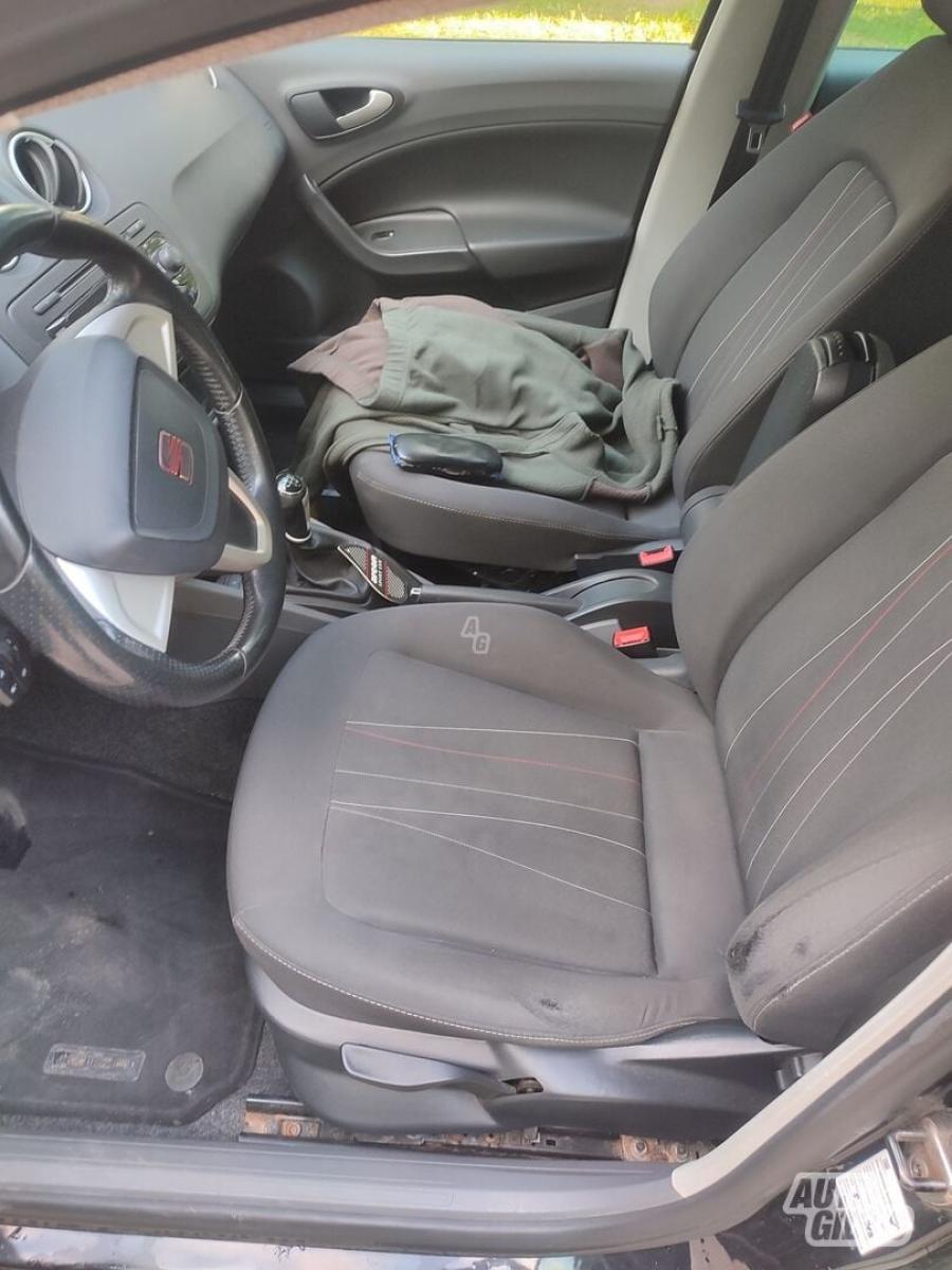 Melns SEAT Ibiza 2012 Utena, ar dzinēja tilpumu 1.20 L un nobraukumu 199 tūkst. km par 1700 €, foto 10 vietnē AUTOMOTO.COM.LV