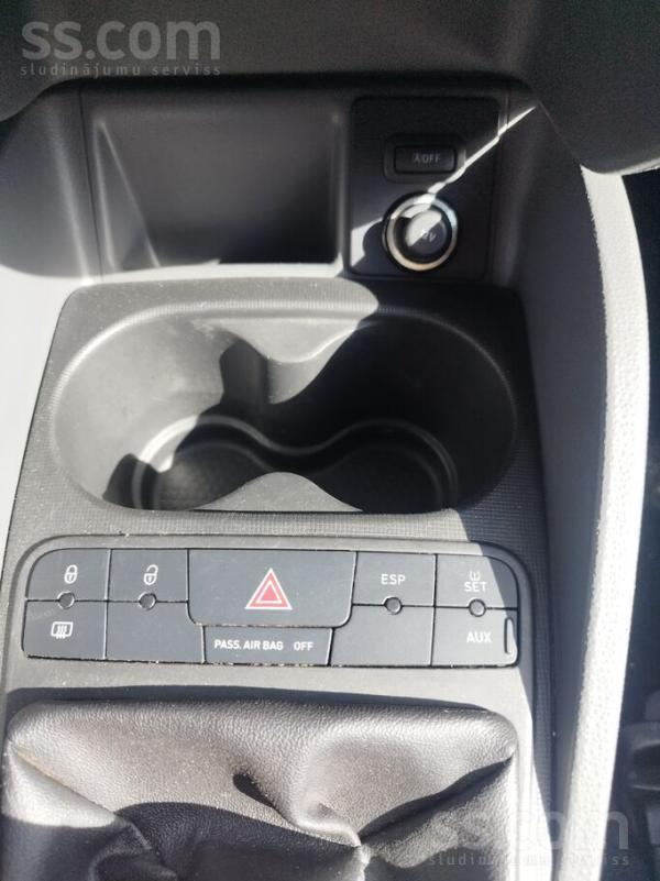 Black SEAT Ibiza 2012 in Jelgava, with an engine capacity of 1.20 L and mileage of 0 thousand km for 2100 €, photo 11 on AUTOMOTO.COM.LV