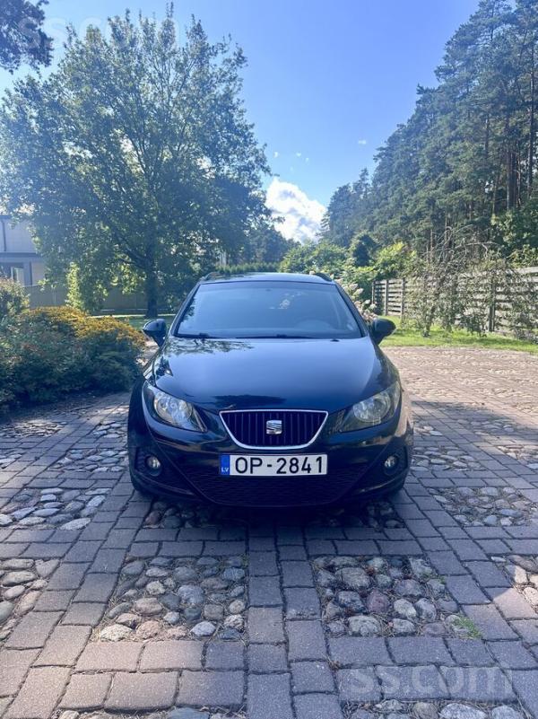 Black SEAT Ibiza 2012 in Riga, with an engine capacity of 1.20 L and mileage of 205 thousand km for 2900 €, photo 2 on AUTOMOTO.COM.LV