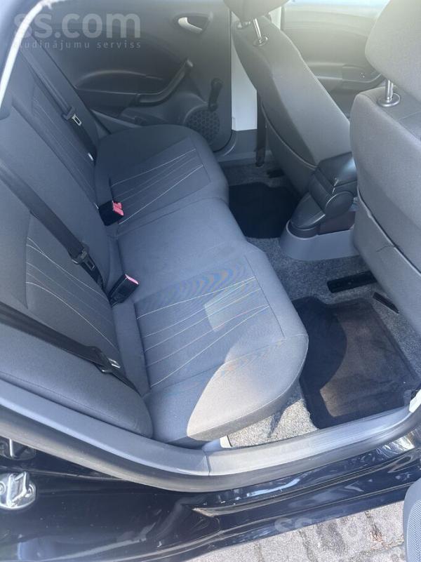 Black SEAT Ibiza 2012 in Riga, with an engine capacity of 1.20 L and mileage of 205 thousand km for 2900 €, photo 6 on AUTOMOTO.COM.LV