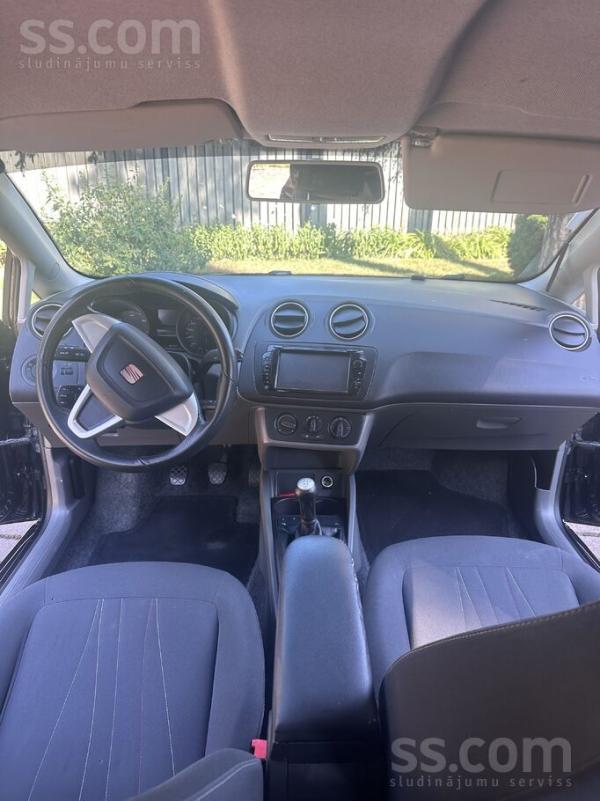 Black SEAT Ibiza 2012 in Riga, with an engine capacity of 1.20 L and mileage of 205 thousand km for 2900 €, photo 8 on AUTOMOTO.COM.LV