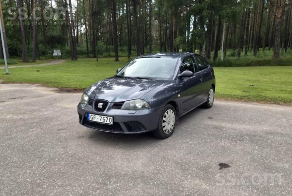 Zils SEAT Ibiza 2006 Rīga, ar dzinēja tilpumu 1.40 L un nobraukumu 159 tūkst. km par 650 €, foto 1 vietnē AUTOMOTO.COM.LV