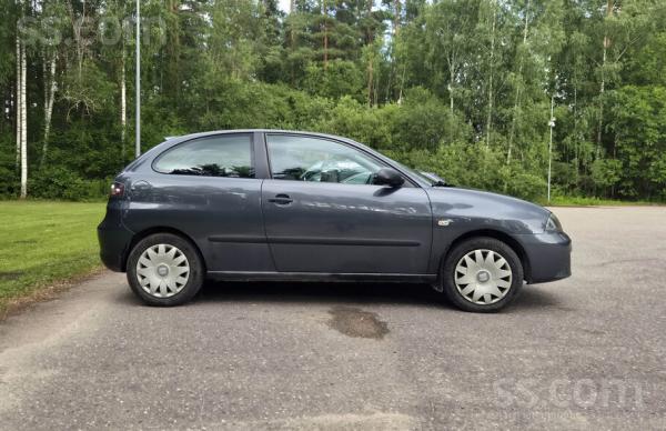Zils SEAT Ibiza 2006 Rīga, ar dzinēja tilpumu 1.40 L un nobraukumu 159 tūkst. km par 650 €, foto 4 vietnē AUTOMOTO.COM.LV