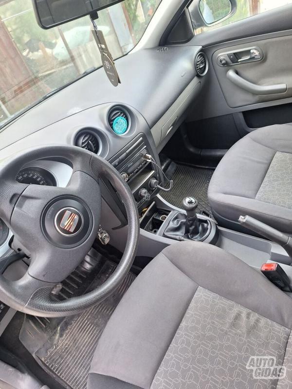 SEAT Ibiza 2006 KaiÅ”iadorys vietnÄ Zils SEAT Ibiza 2006 KaiÅ”iadorys, ar dzinÄja tilpumu 1.90 L un nobraukumu 392 tÅ«kst. km par 900 ā¬, foto 6 vietnÄ AUTOMOTO.COM.LV